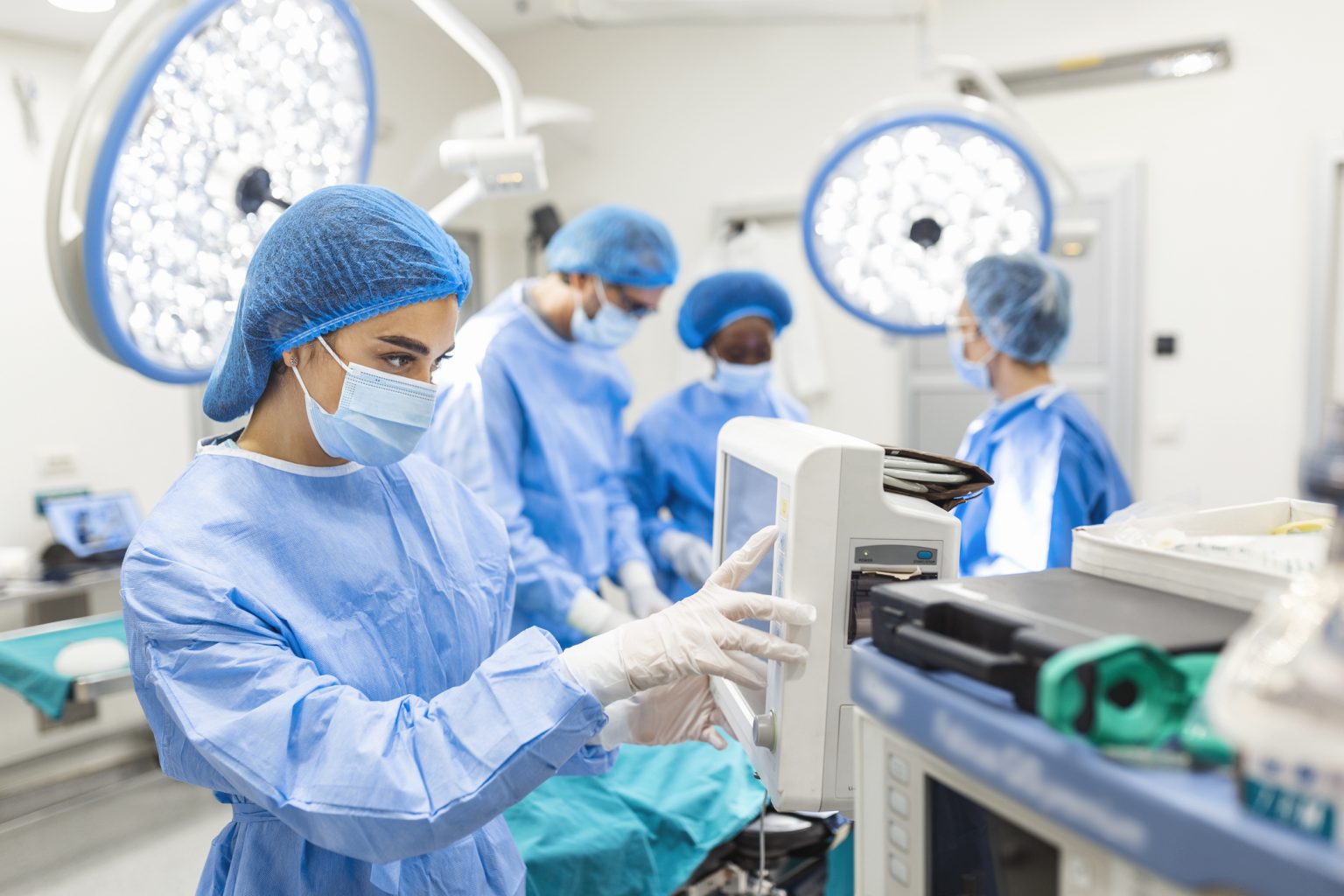 Surgical Technologist vs Scrub Nurse: What is the Difference? - CBD College